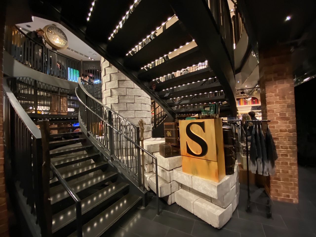 Inside the Store: Harry Potter New York - The Immersive Lab