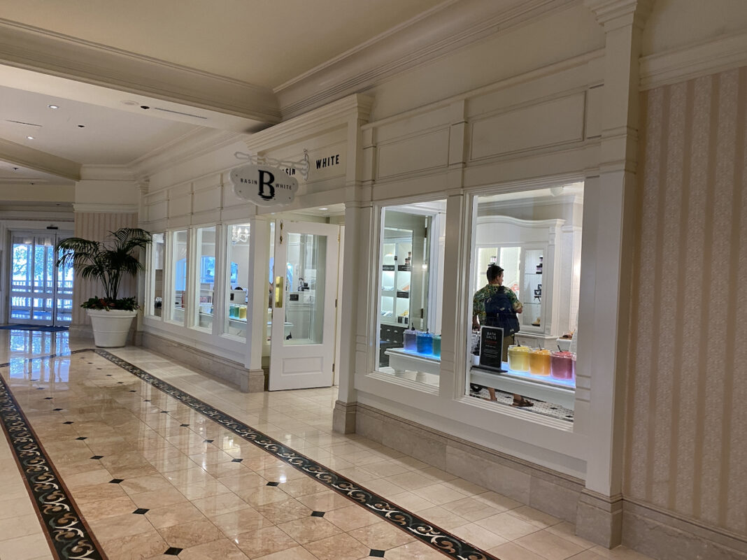 The Future of Hotel Retail: Elevating Guest Experiences Beyond the Room ...